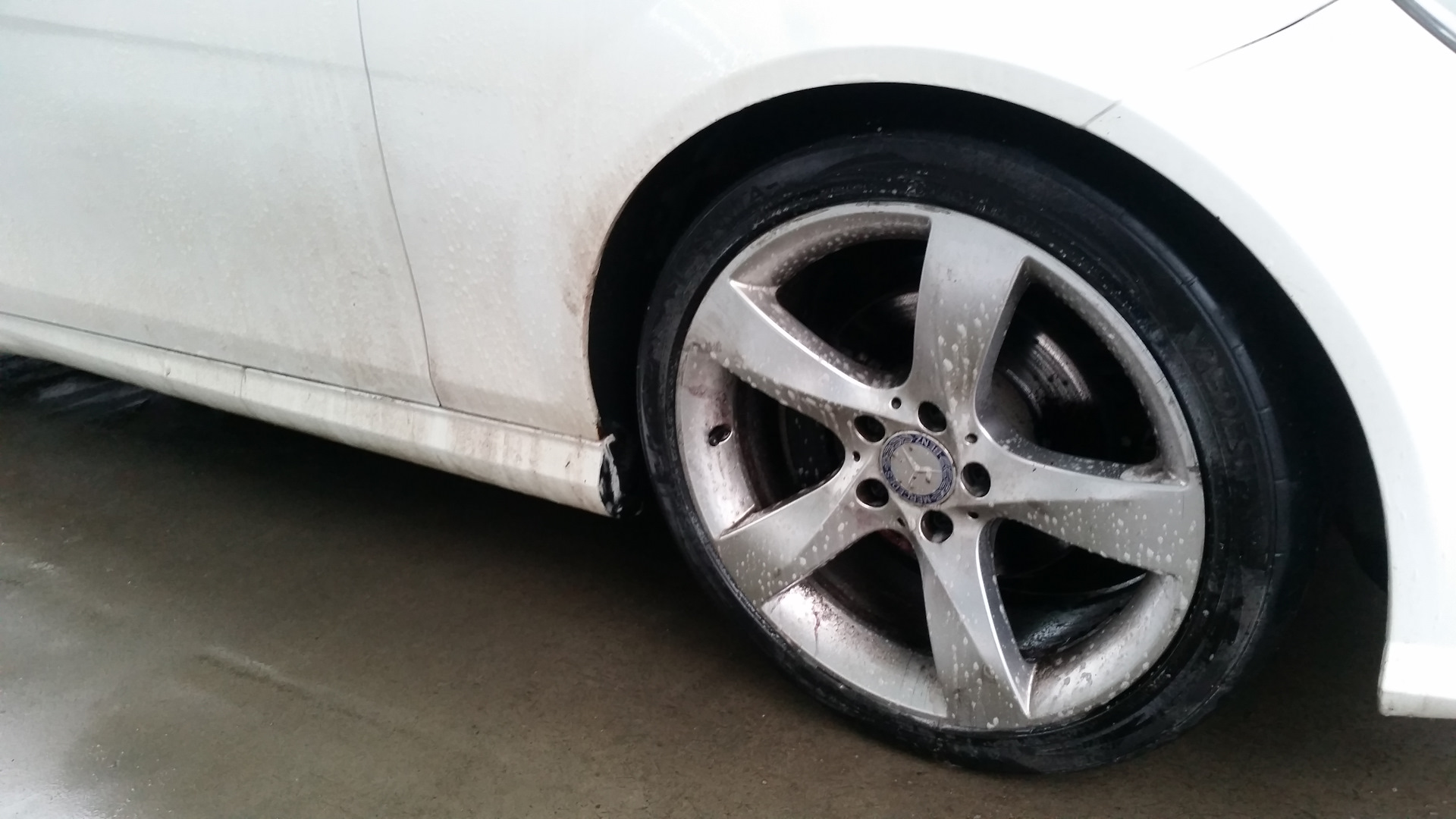 Средство для очистки колесных дисков — Mercedes-Benz C-Class (W204), 1 ...
