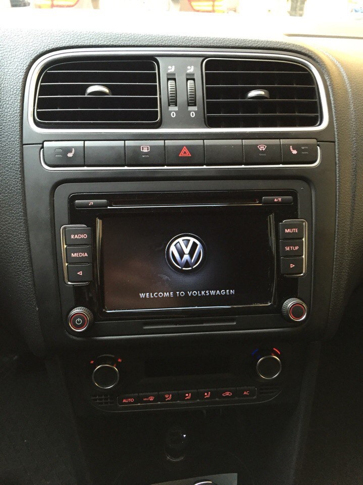 RCD 310 на RCD 510 + AUX и USB — Volkswagen Polo Sedan, 1,6 л, 2011 ...