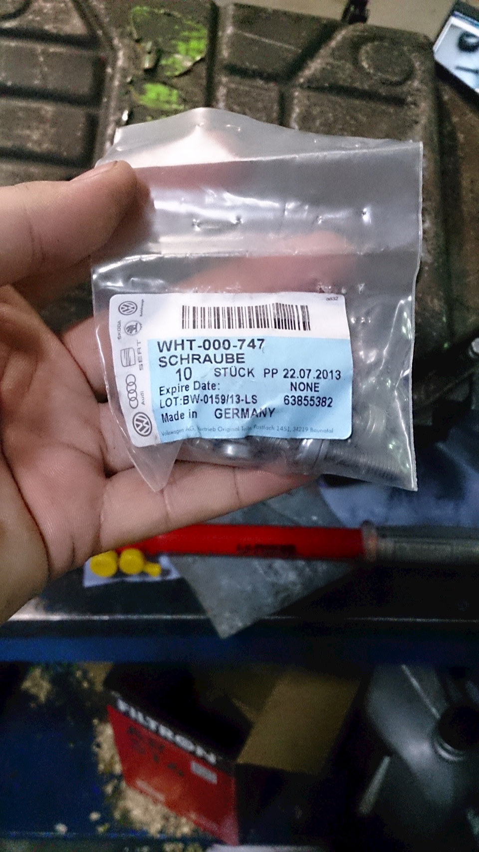 WHT000747 Болт VAG | Запчасти на DRIVE2