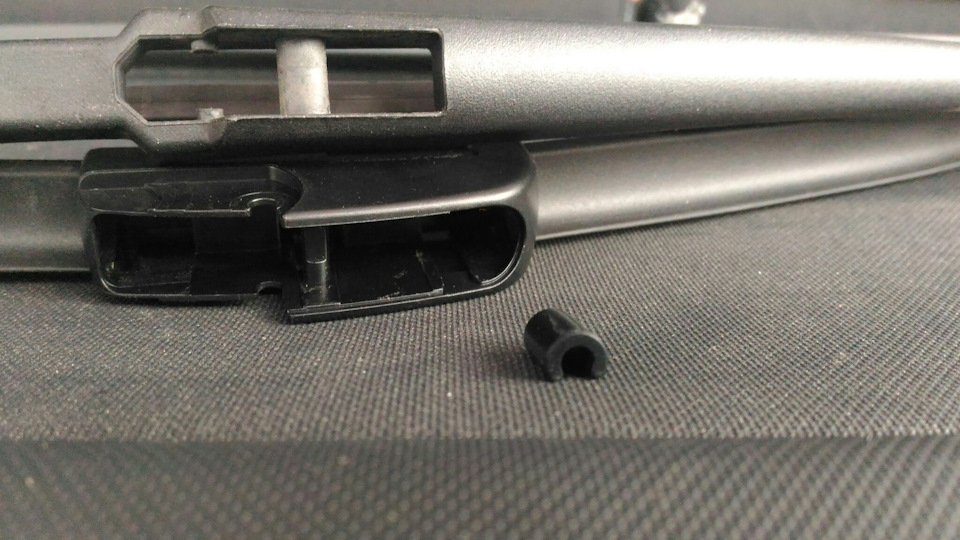 287900583R Щетка стеклоочистителя двери задка RENAULT | Запчасти на DRIVE2