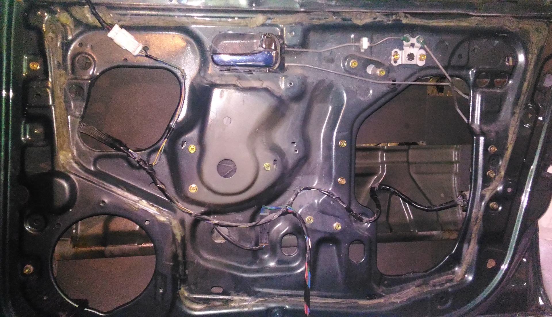 ШВИ дверей — Nissan Primera (P11-144), 2 л, 2000 года | тюнинг | DRIVE2