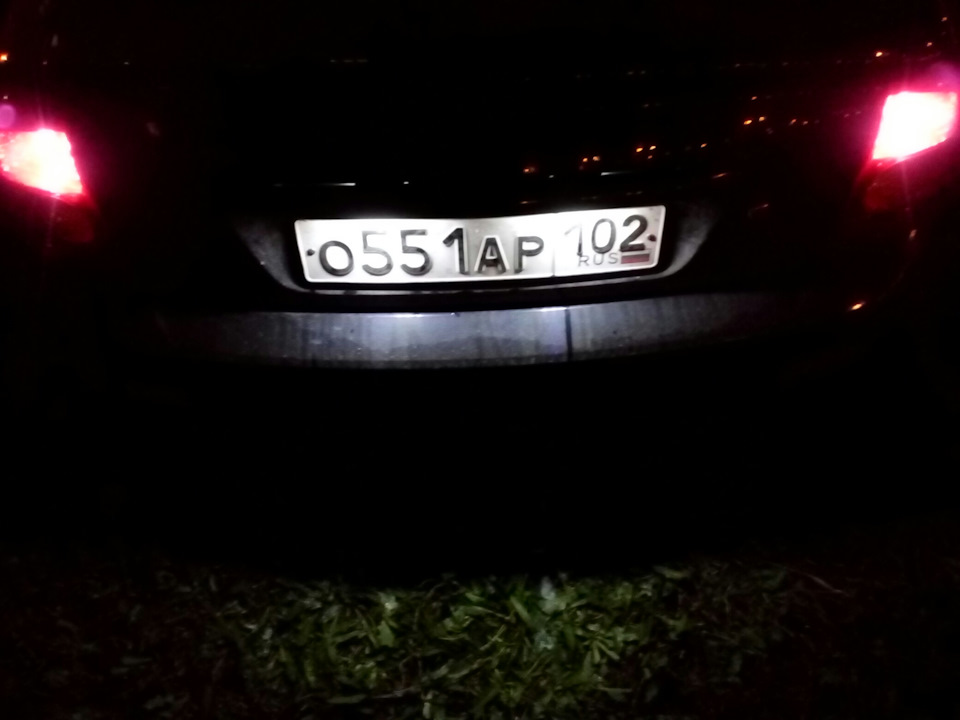 Подсветка номера — Lada Приора седан, 1,6 л, 2007 года | электроника ...