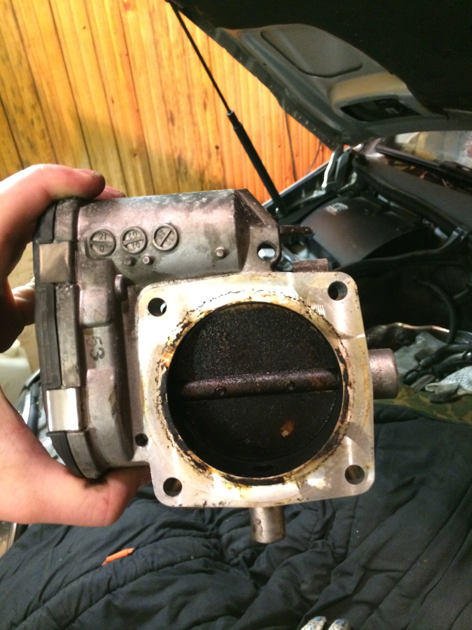 Чистка дросcельной заслонки. — Mercedes-Benz CLK (W209), 2,6 л, 2002 ...