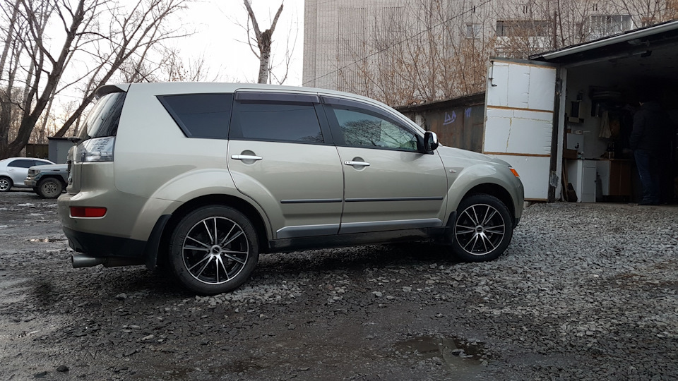 Не то, что хотел. На первое время сойдет. — Mitsubishi Outlander XL, 2 ...