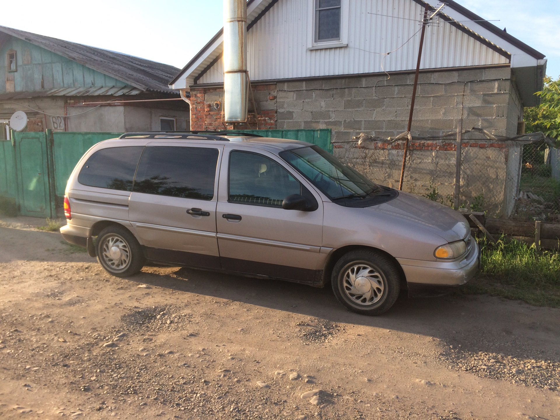 Заклеился — Ford Windstar I, 3,8 л, 1995 года | стайлинг | DRIVE2