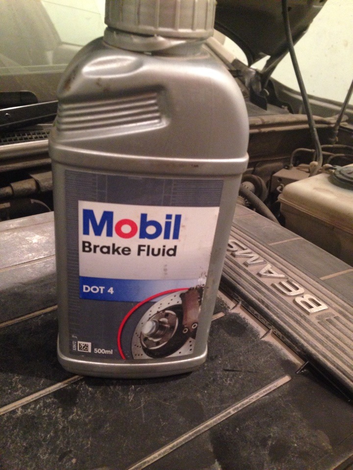 Замена ГТЦ и прокачка тормозов — Toyota Chaser (100), 2 л, 2000 года ...