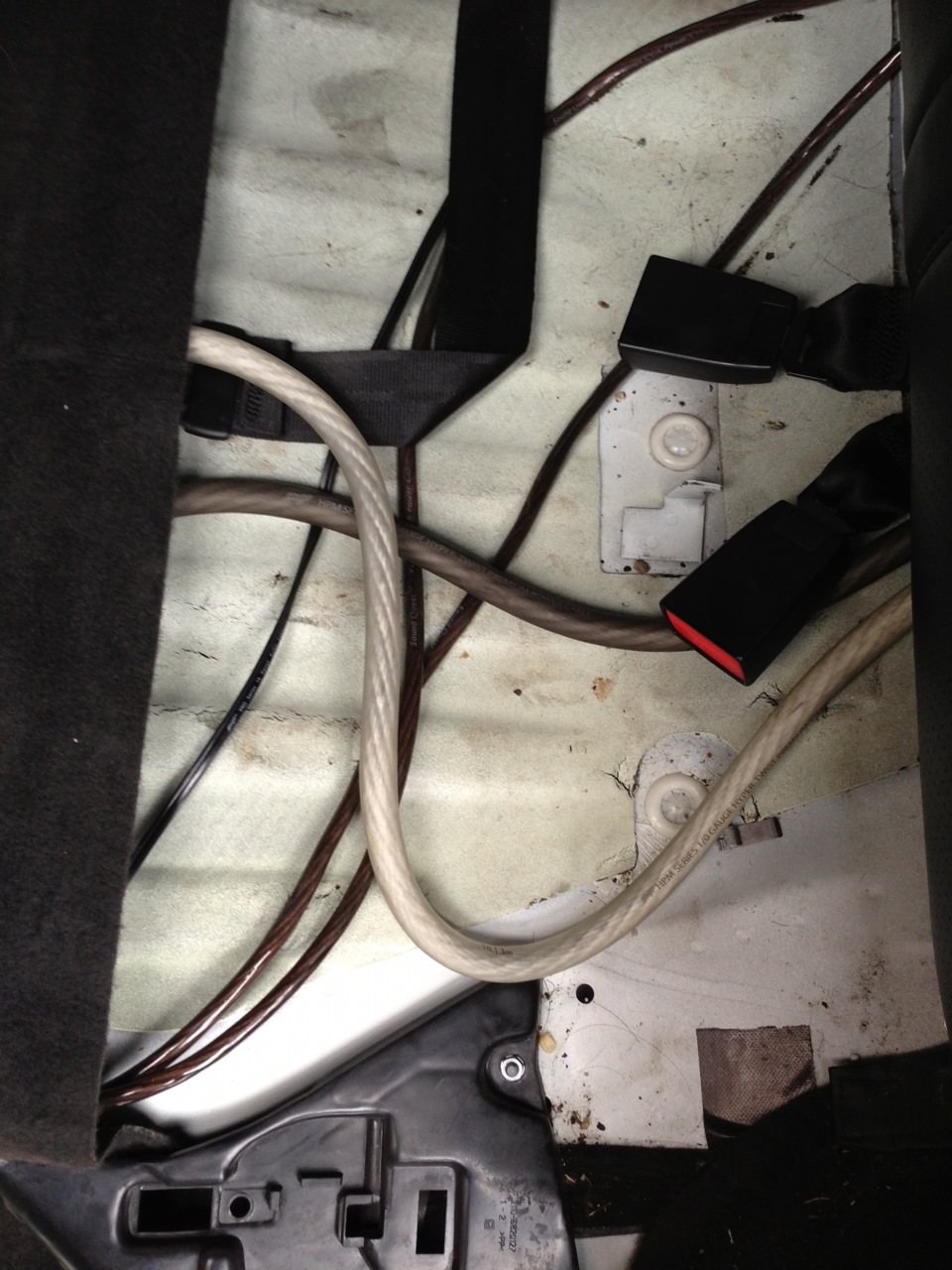 sundown audio sa-15 x2 + kicx qs 1.1000 — Lada Приора хэтчбек, 1,6 л, 2012 года | автозвук | DRIVE2