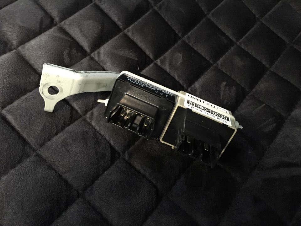 8198050030 Реле поворотов TOYOTA LEXUS | Запчасти на DRIVE2