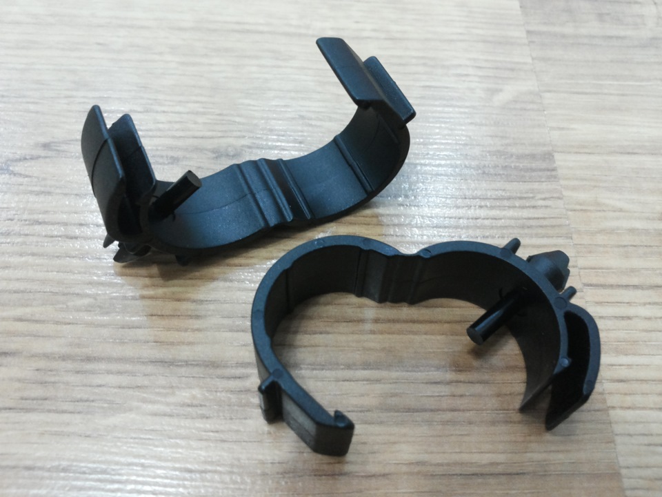 A2208320314 Крепеж трубки усилителя тормозов MERCEDES | Запчасти на DRIVE2