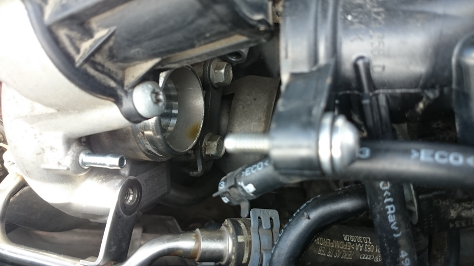 Устранение масляного потения турбины на движке 1,4 TSI CAXA ...