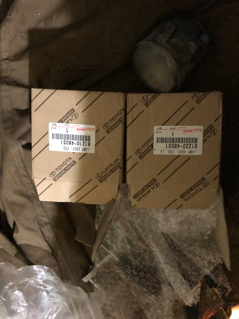 8121048051 Фара противотуманная правая TOYOTA LEXUS | Запчасти на DRIVE2