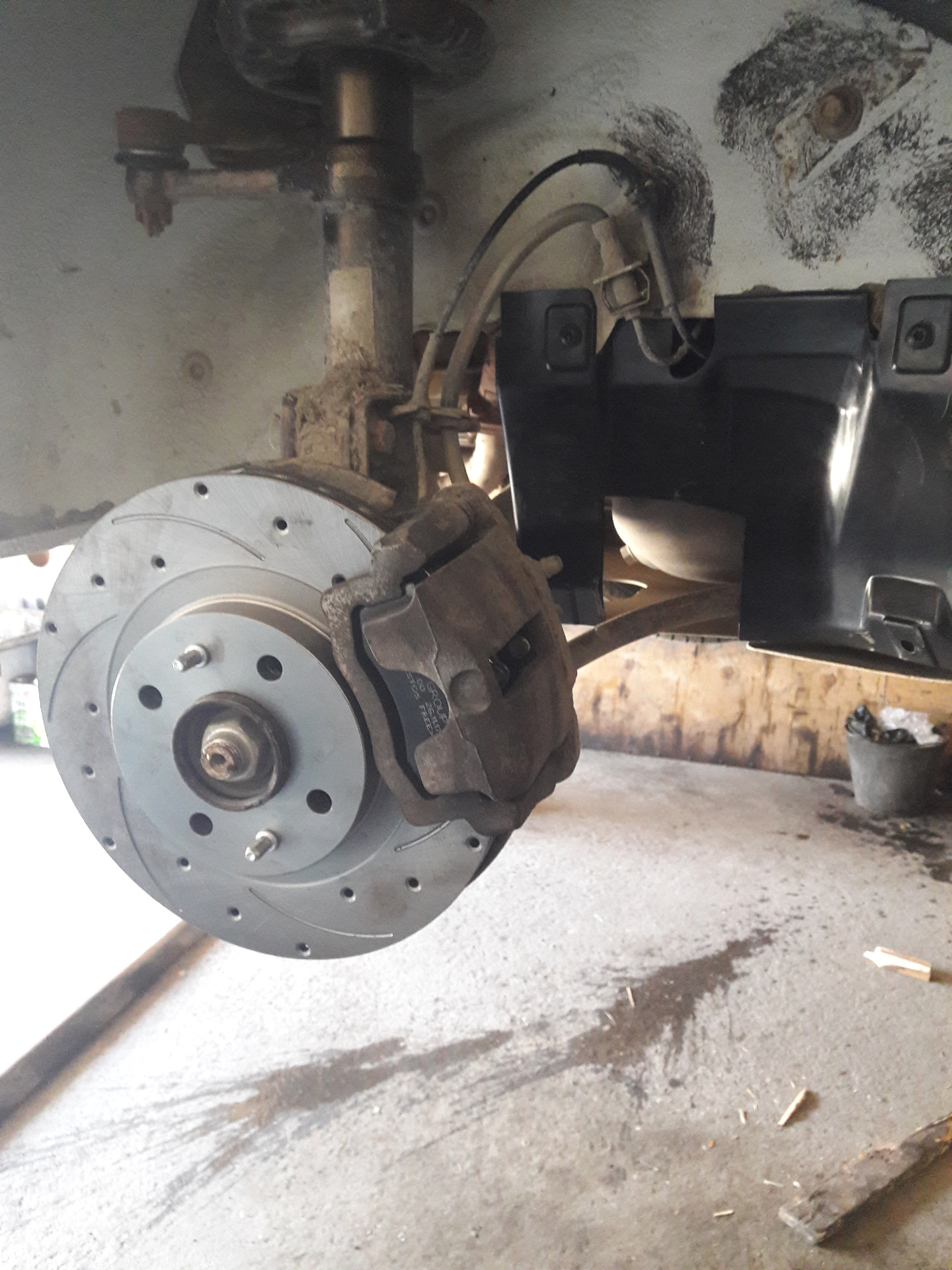 тормоза — Lada Приора хэтчбек, 1,6 л, 2009 года | плановое ТО | DRIVE2