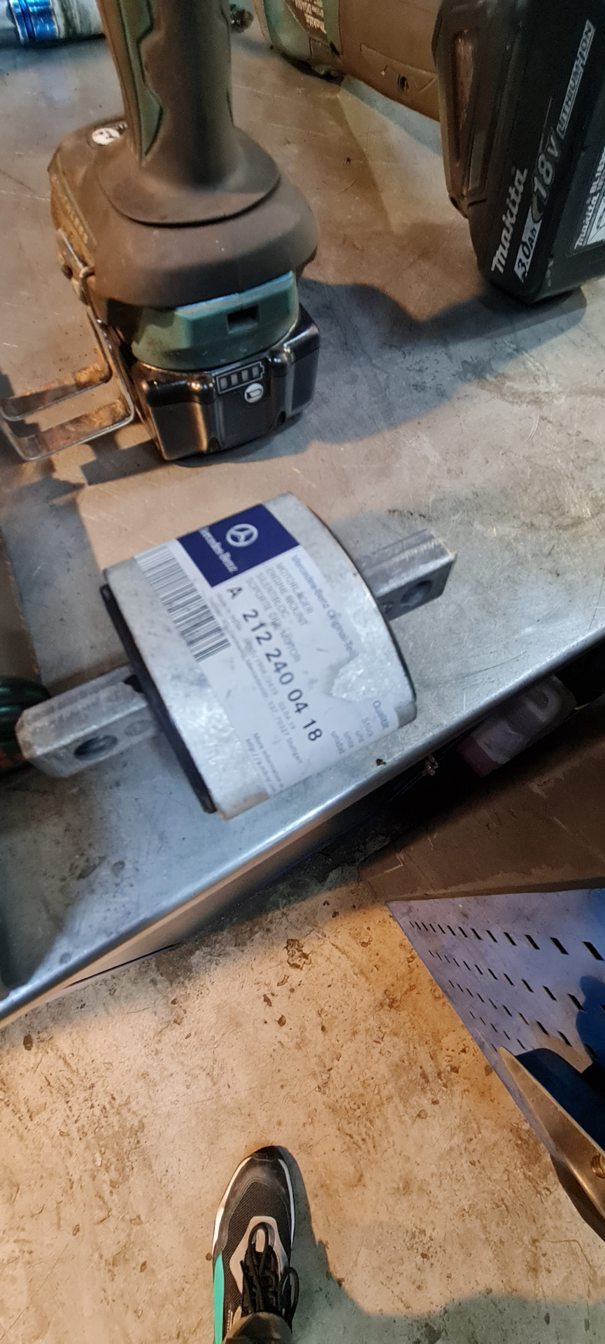 A2122400418 Опора двигателя Mercedes | Запчасти на DRIVE2