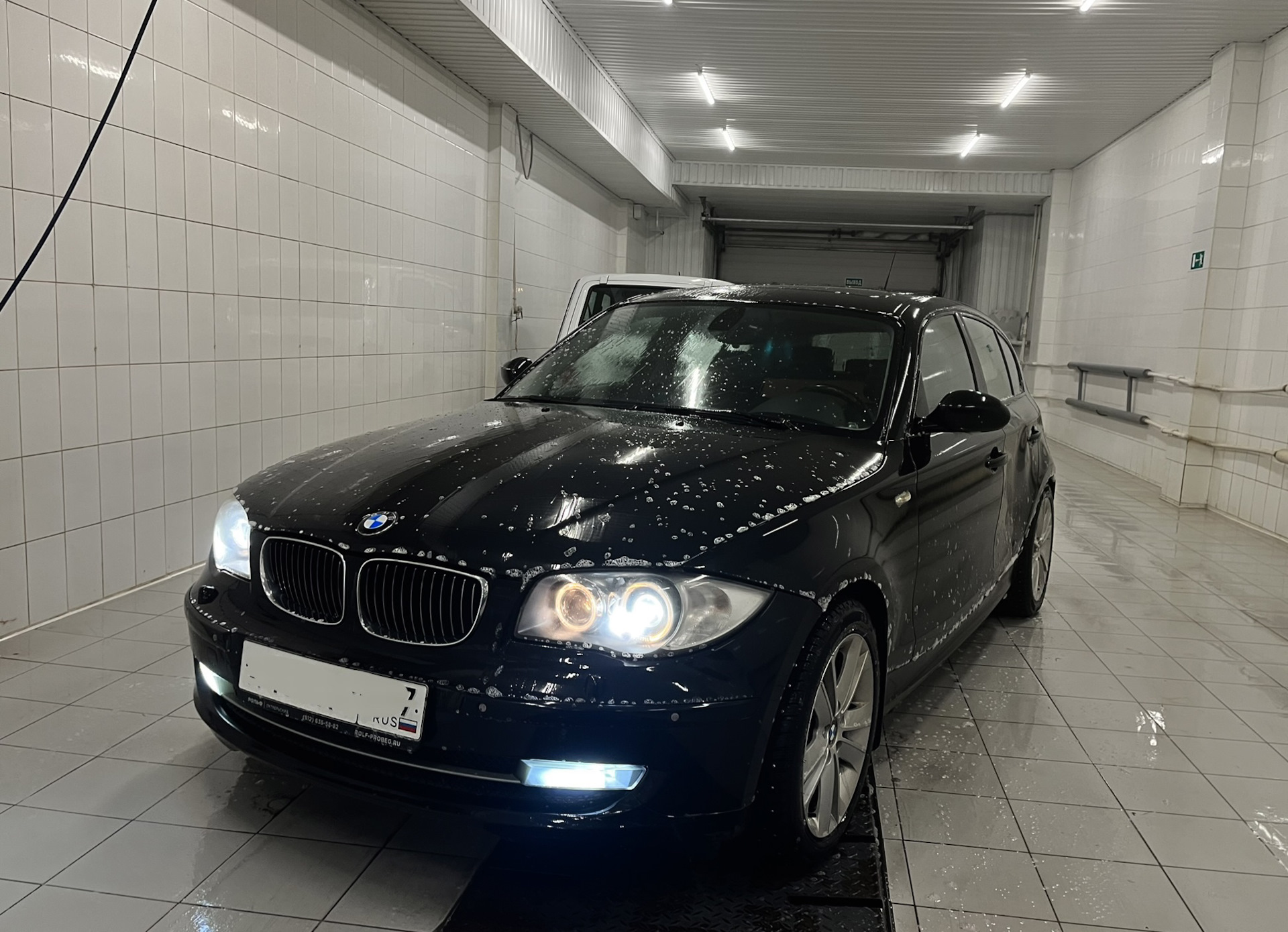 Покраска ноздрей — BMW 1 series (E81/E87), 3 л, 2007 года | тюнинг | DRIVE2