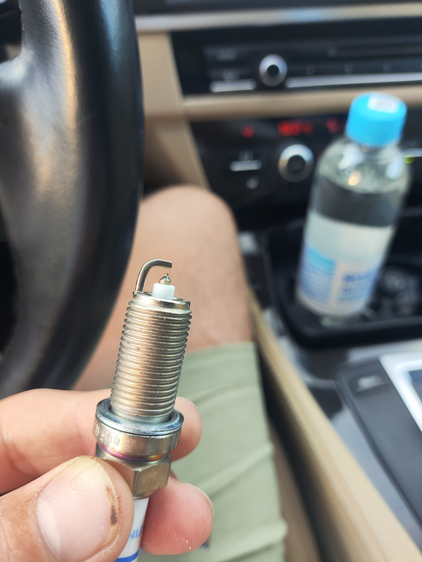 Замена свечей — BMW 5 series (F10), 2,5 л, 2010 года | своими руками ...