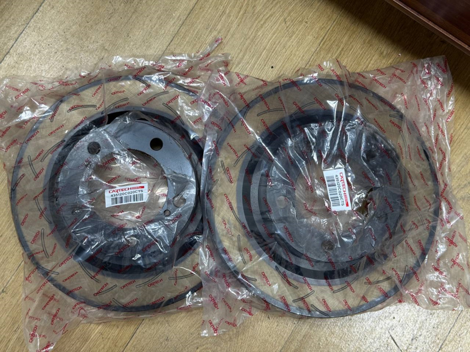 Теперь перед — диски Cartech 43512-0C020 CTS — Toyota Land Cruiser 200 ...