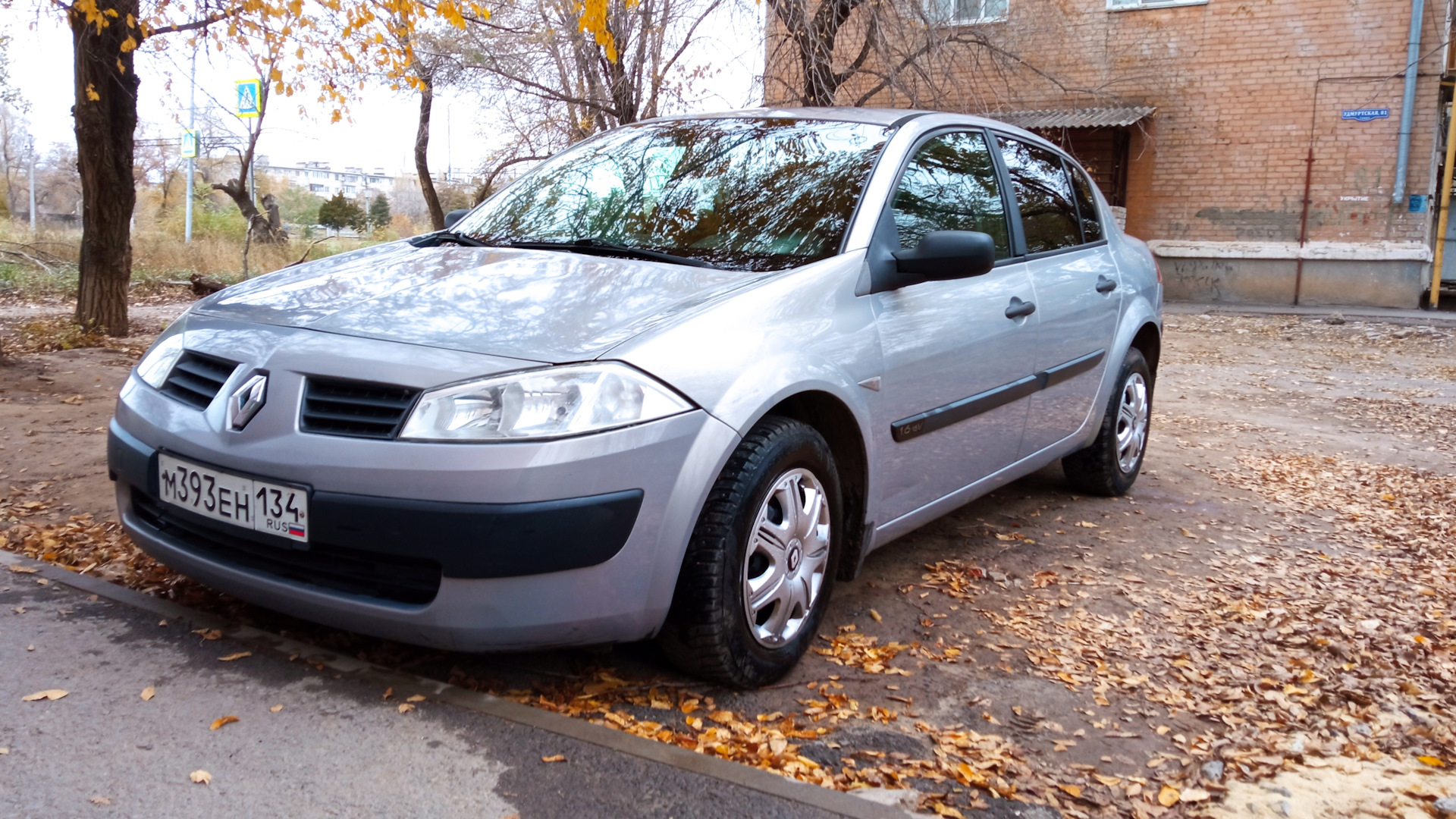 Renault Megane II 1.6 бензиновый 2004 | Первая на DRIVE2