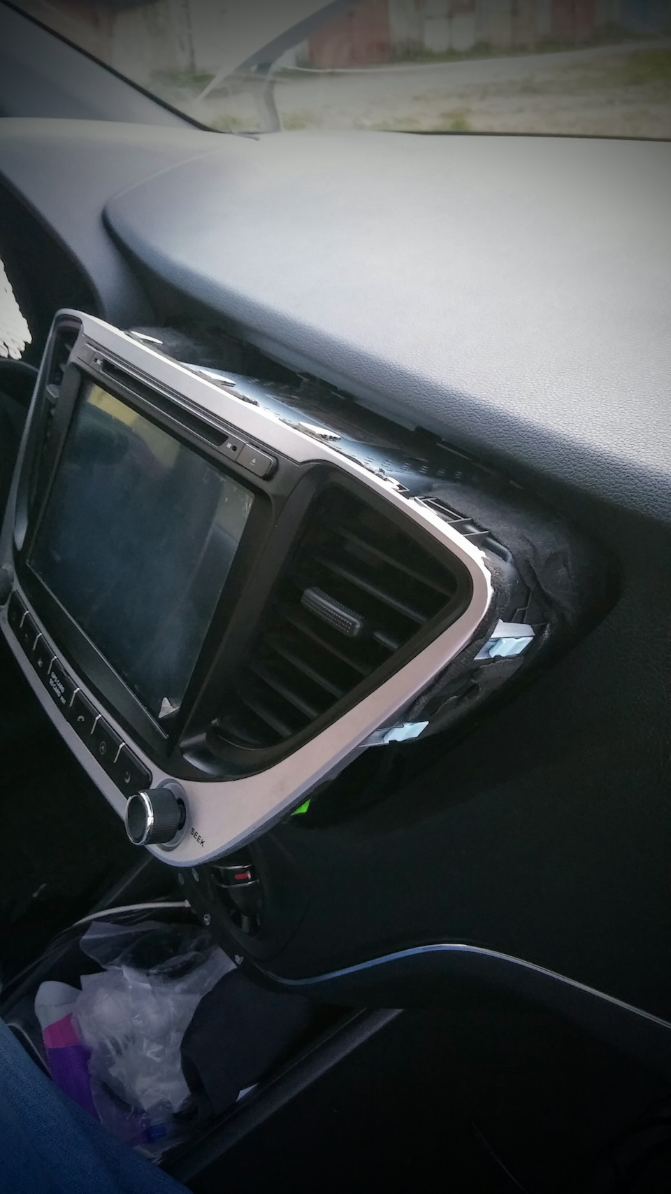 Нотки баса в салон или активный саб URAL (УРАЛ) AS-D12A CUBE — Hyundai Solaris (2G), 1,6 л, 2017 ...