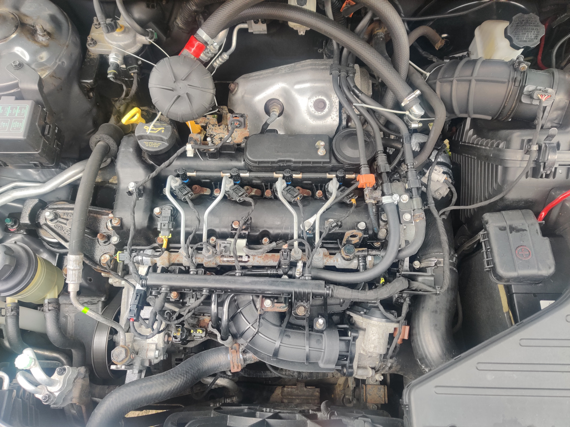 Замена шланга обратки топлива Санта фе 2 дизель — Hyundai Santa Fe (2G ...