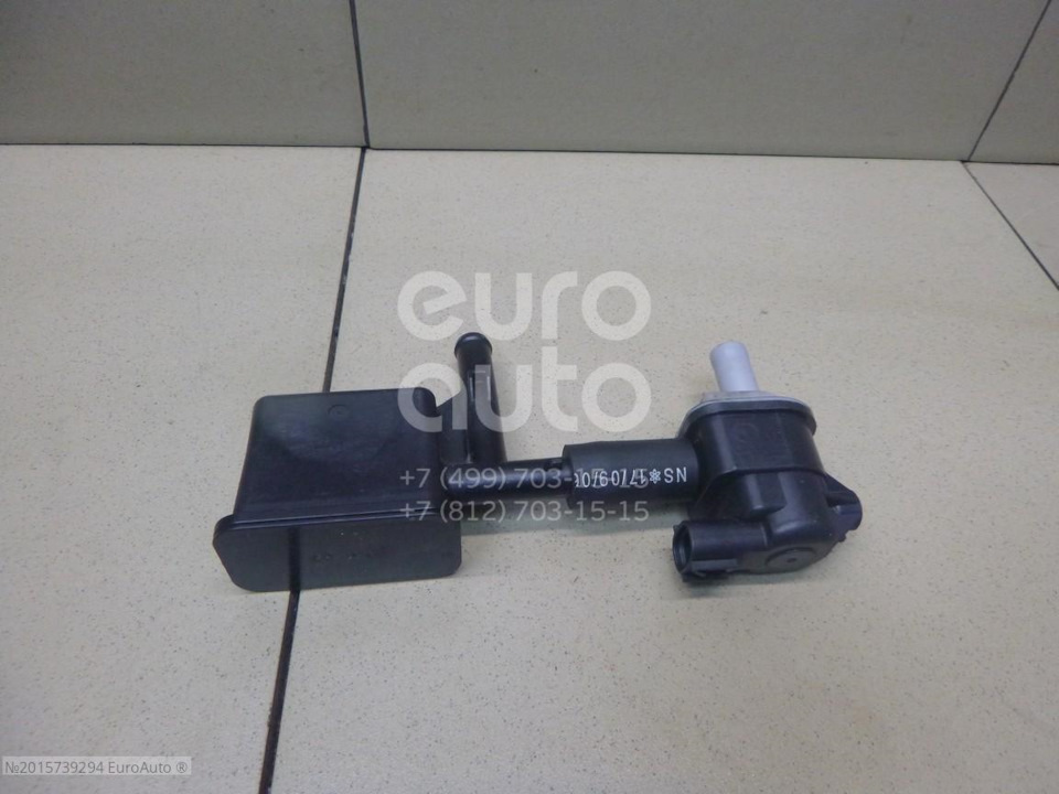 PE0118751 Клапан продувки Клапан вентиляции топливного бака Mazda ...