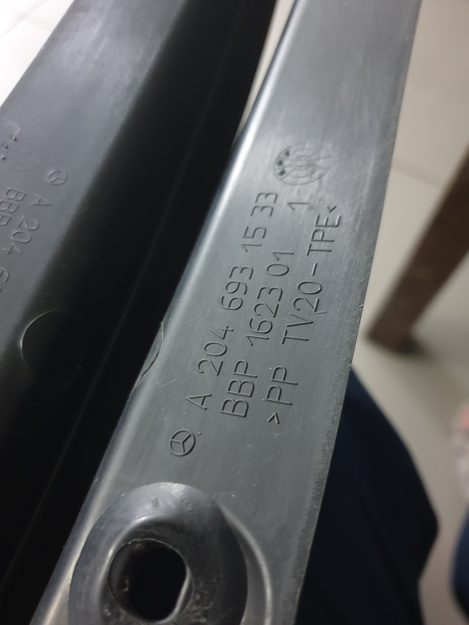 A2046931533 Накладка обшивки багажного отделения. Mercedes | Запчасти ...