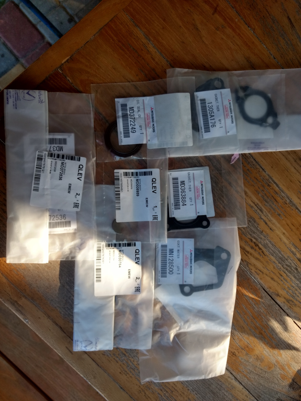 MN128500 Прокладка патрубка системы охлаждения Mitsubishi | Запчасти на ...