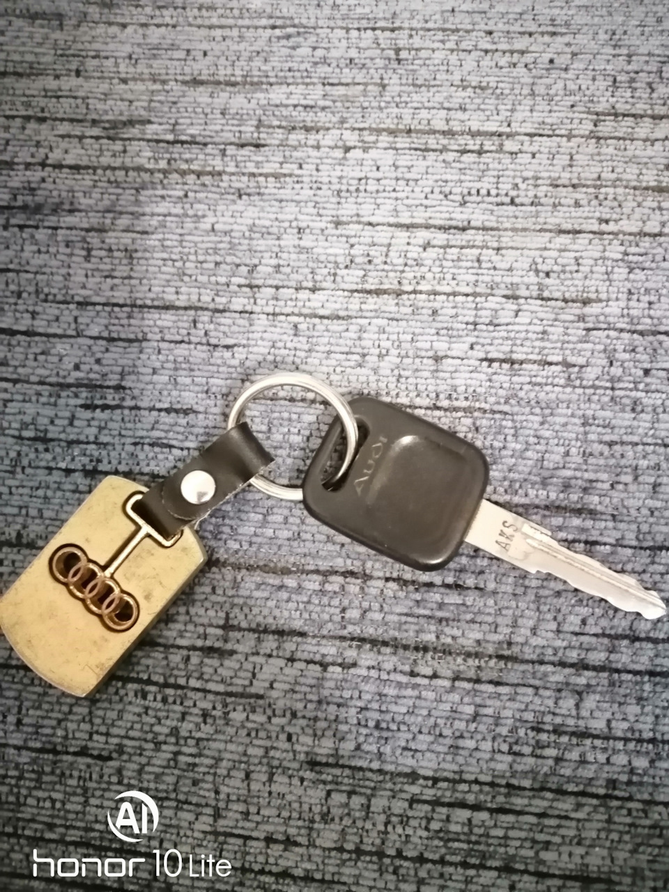 Подскажите пожалуйста нужен совет… — Audi 80 B4 2 л 1995 года