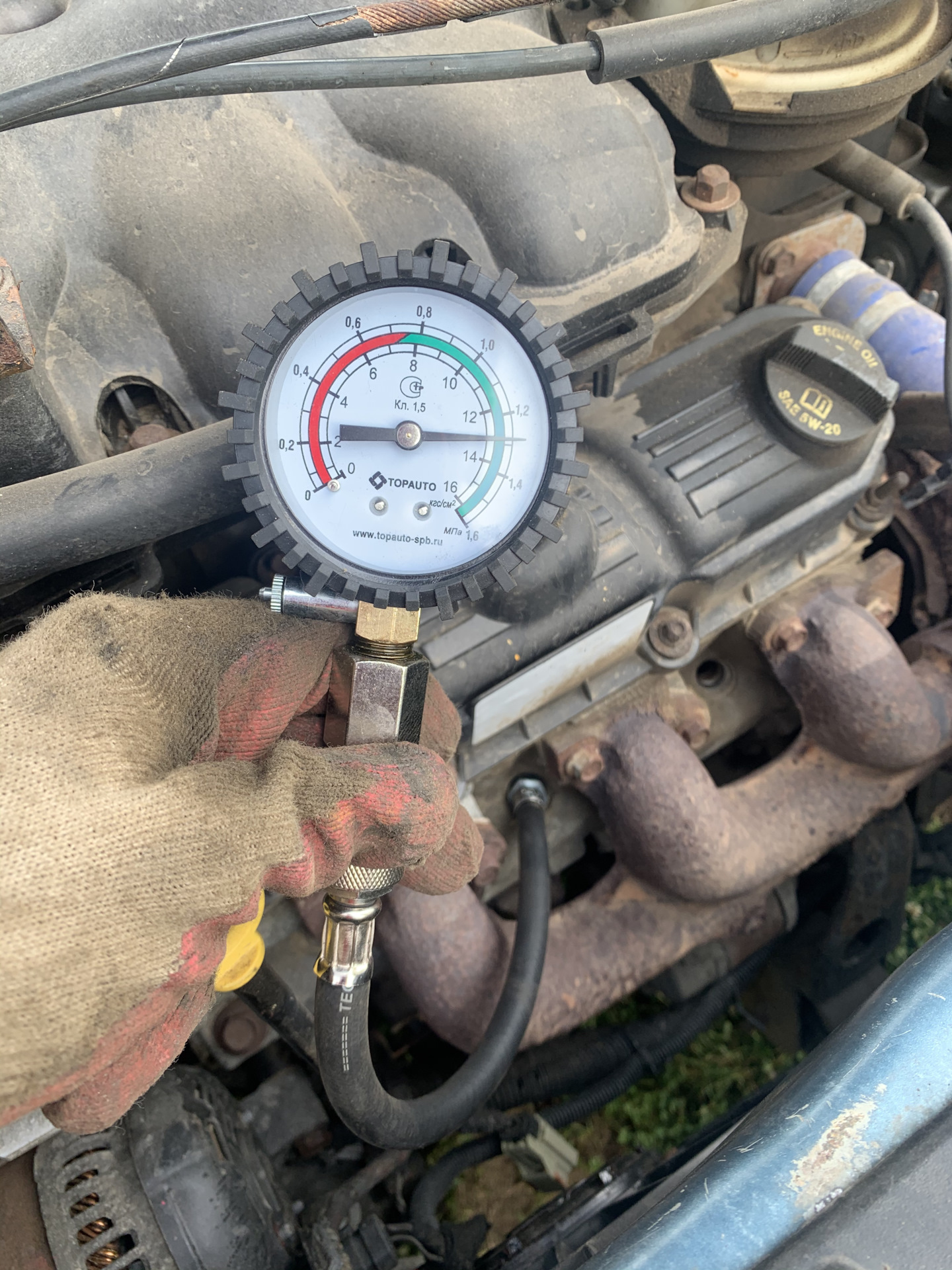 Замер компрессии и замена свечей — Chrysler Voyager (4G), 2,4 л, 2001 ...