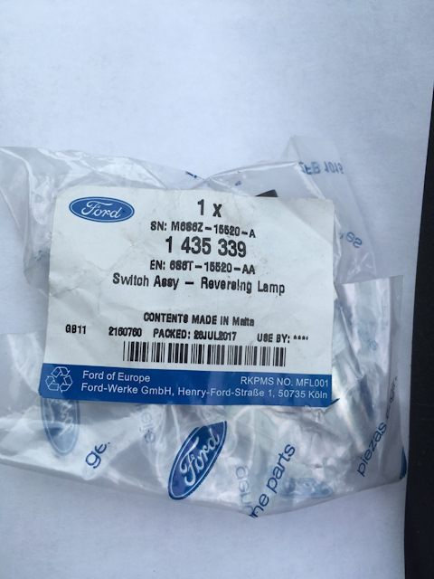 1435339 Датчик включения фонаря заднего хода / 01~ Ford | Запчасти на ...