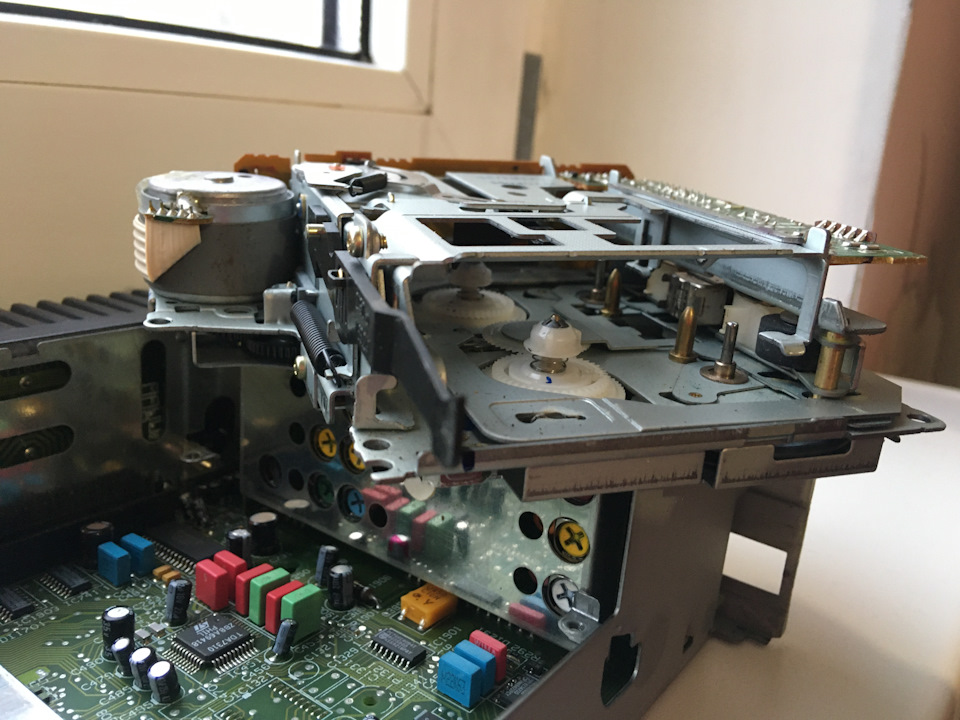 Замена головного аудиоустройства… BMW Professional — BMW 7 series (E38 ...