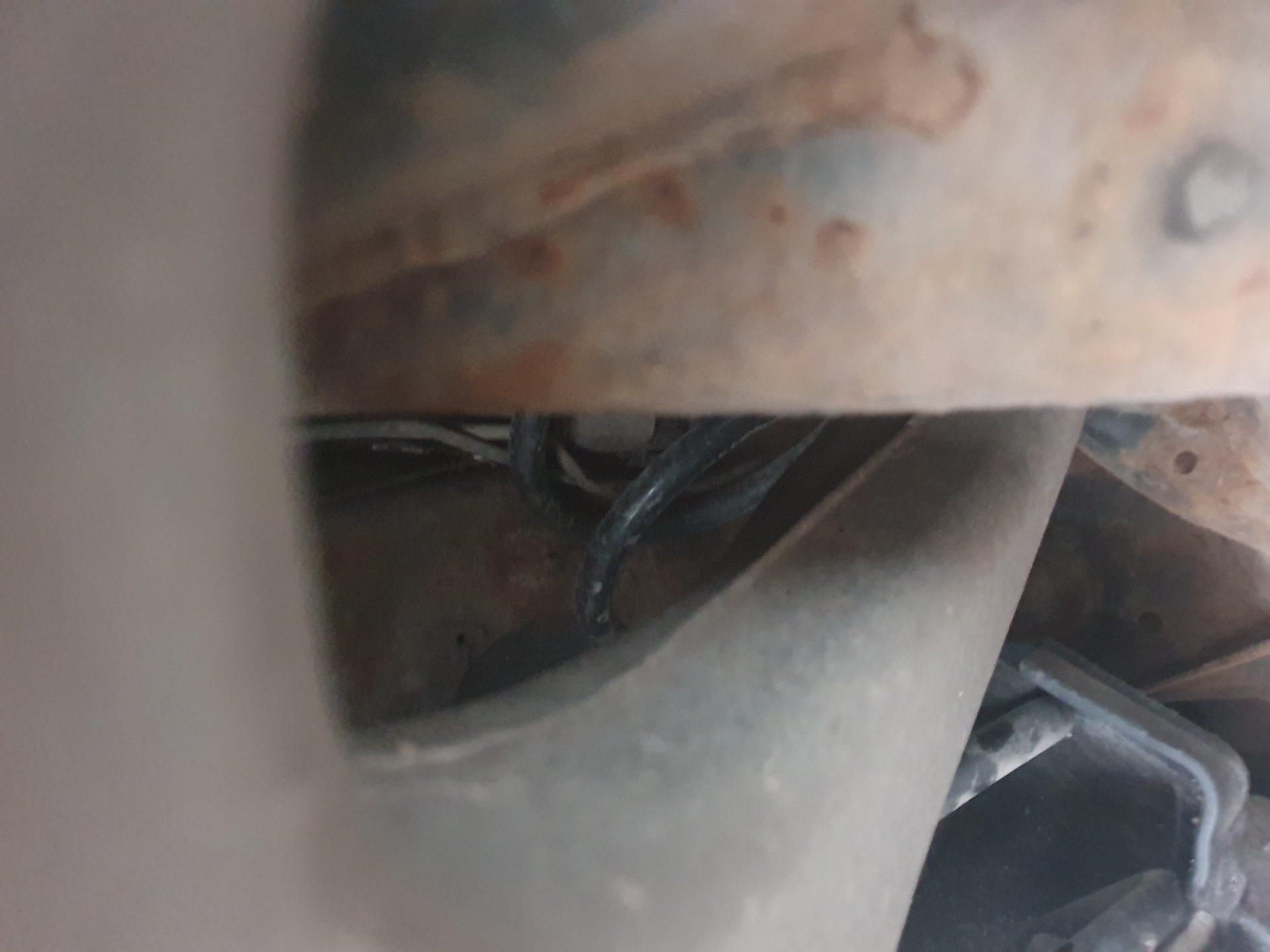 Замена задних пружин 443911км — Audi A4 Avant (B8), 2 л, 2010 года ...