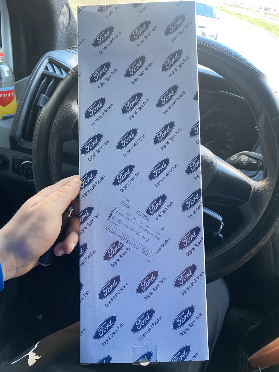 1831256 Рассеиватель заднего правого фонаря Ford | Запчасти на DRIVE2