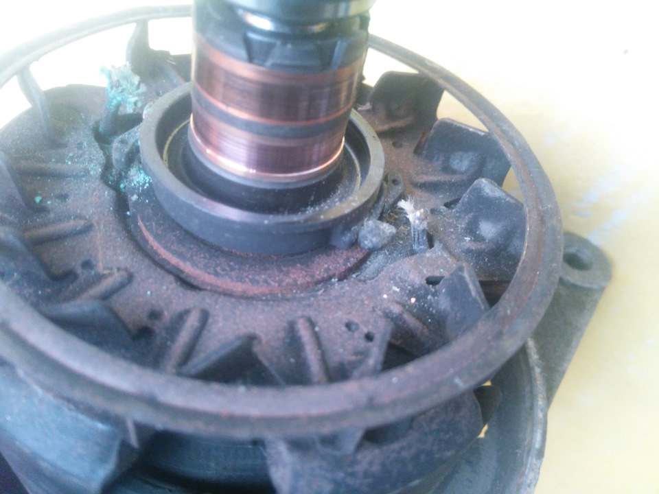 Ремонт генератора MD367214 — Mitsubishi Space Star (1998), 1,8 л, 1999 ...