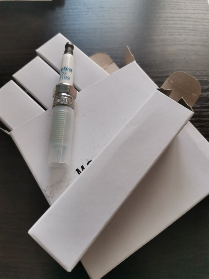 Набор свечей зажигания Dekeo Iridium 12637199(91970) 41-123 ILNAR8B7G ...