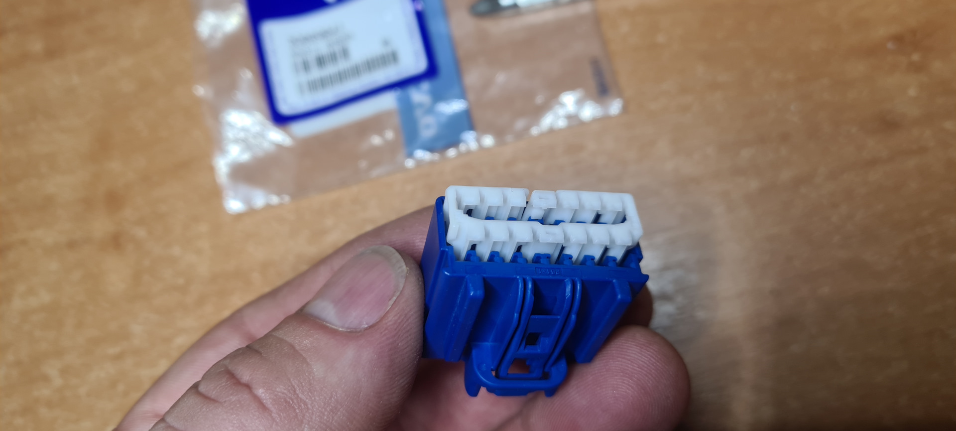 Установка пассивного сабвуфера Volvo. 1 часть. — DRIVE2