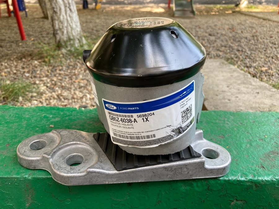 Прикупил опору ДВС — Ford Explorer (5G), 3,5 л, 2016 года | запчасти ...