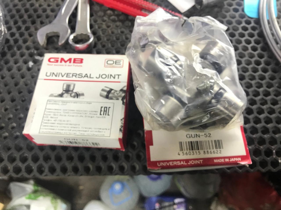 замена крестовин заднего кардана — Nissan Pathfinder (3G), 2,5 л, 2005 ...