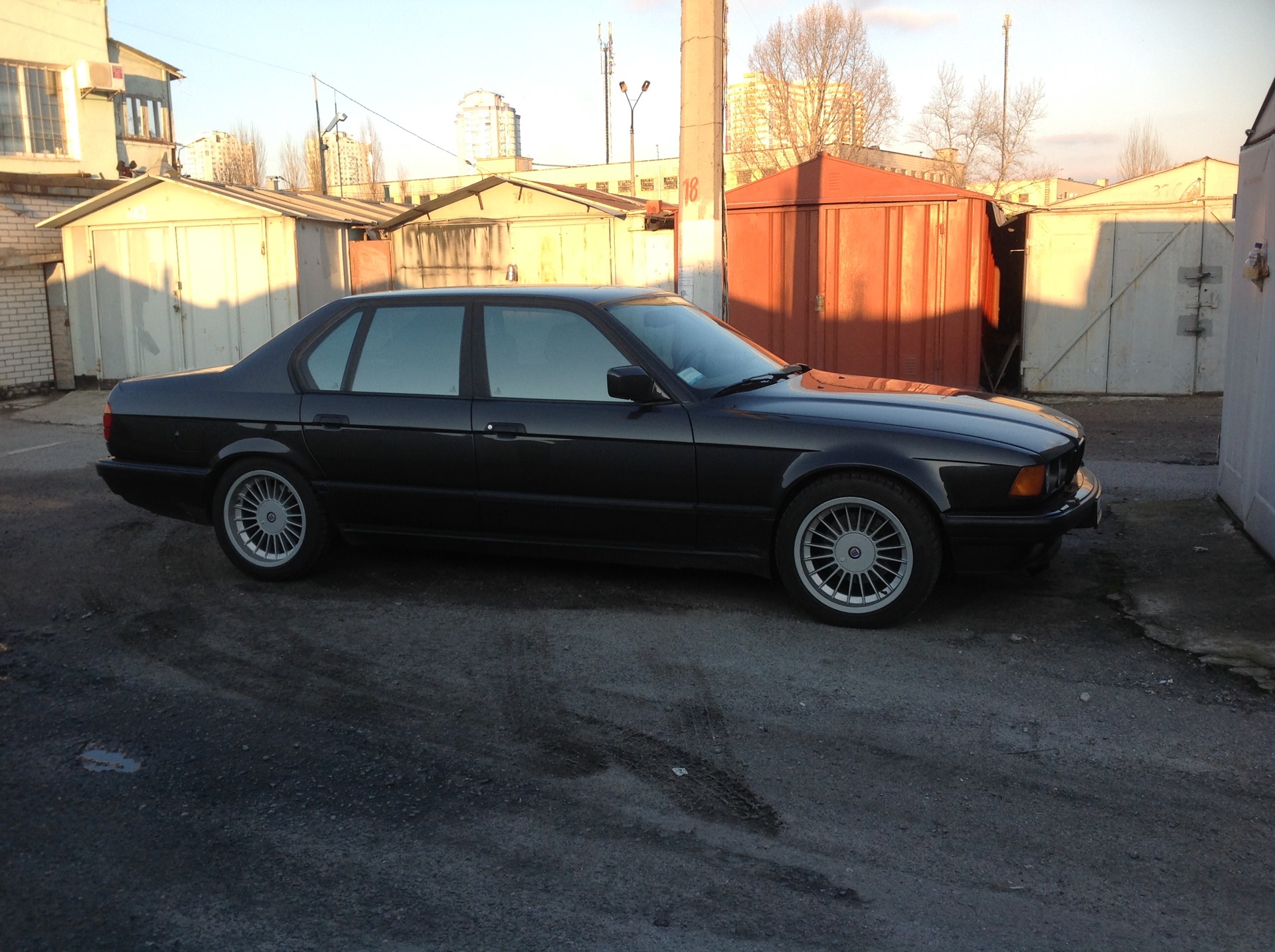 Пару фоток от продуктивного дня:) — BMW 7 series (E32), 3,5 л, 1992 года | фотография | DRIVE2