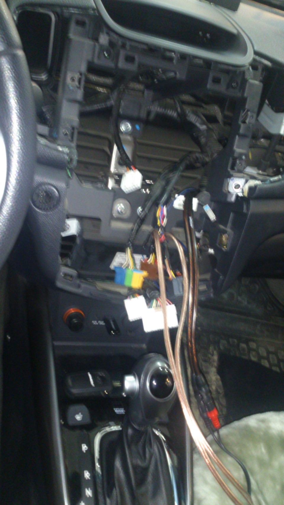 5. Focal SB 27 v1 + ESX XENIUM X -ONE ( MOMO D500 ) — KIA Cerato (2G ...