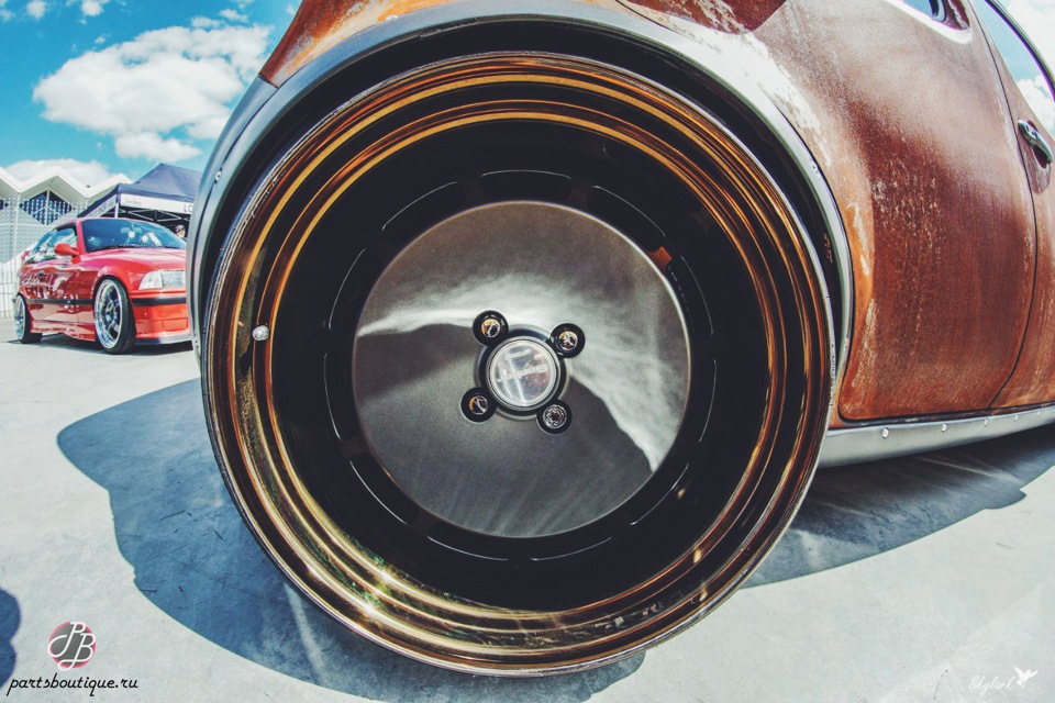 Nissan Cube Rusty x WORK Seeker DX by Parts Boutique. — Parts Boutique ...