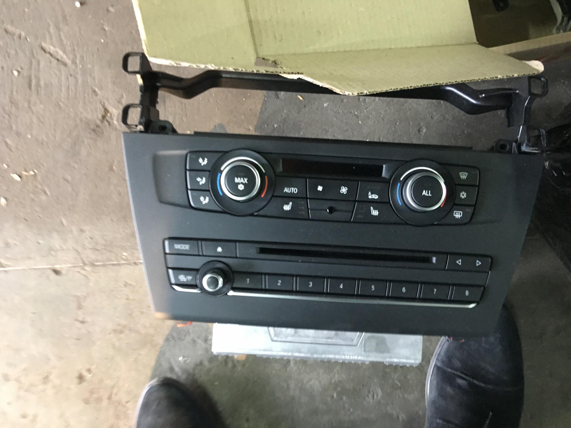 УСТАНОВКА NBT и Музыки Harman Kardon +Камера заднего вида (часть 1 ...