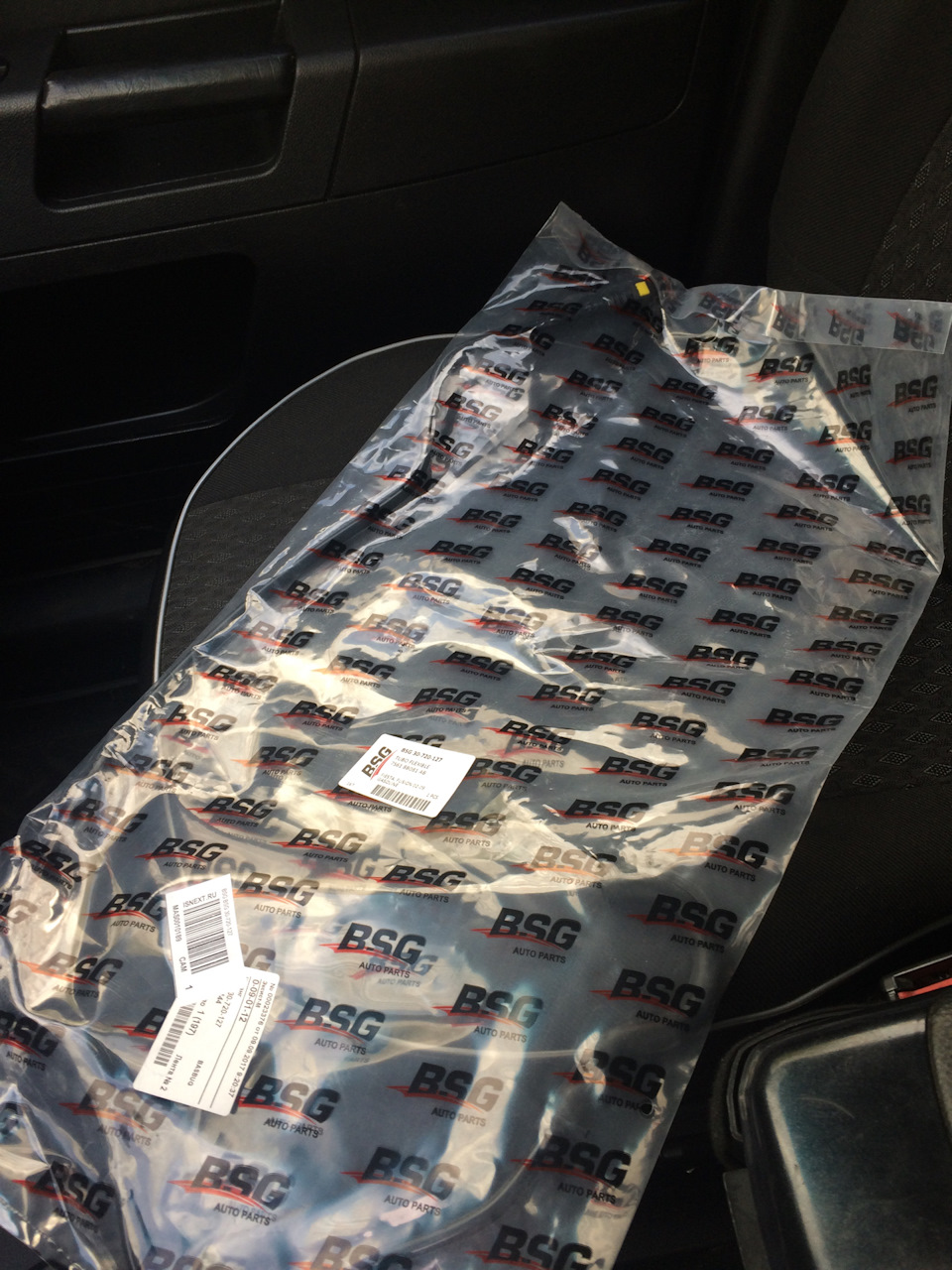 Заменил сломанную трубку обратки Системы Охлаждения — Ford Fusion, 1,4 ...