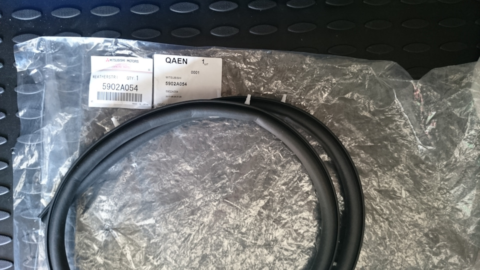 Замена подкапотного уплотнителя и петли замка багажника. — Mitsubishi ...