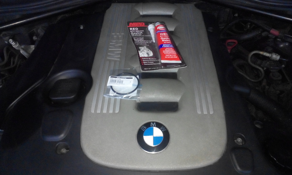 Замена прокладки вакуумного насоса — BMW 5 series (E60), 2,5 л, 2004 ...