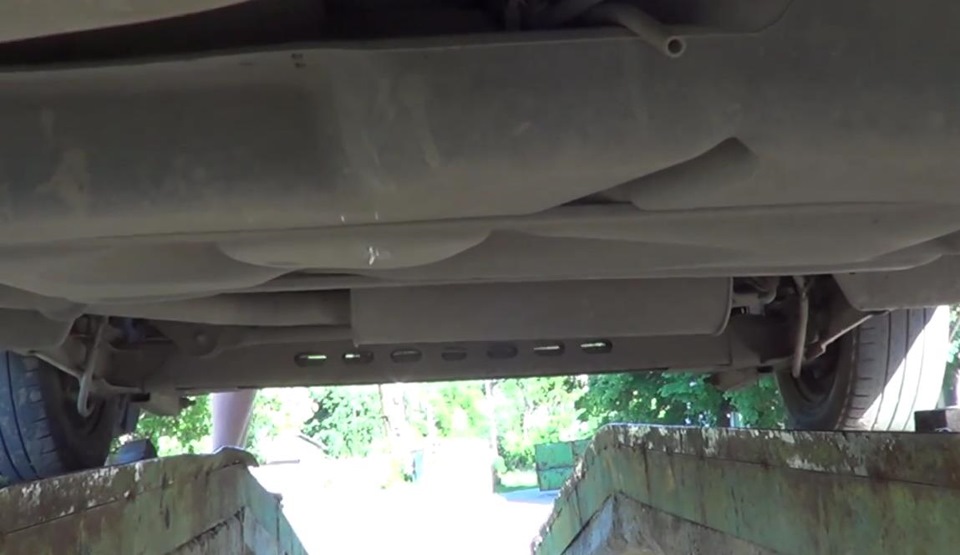 Сайлентблок задней балки — Renault Trafic (2G), 2 л, 2007 года | своими ...