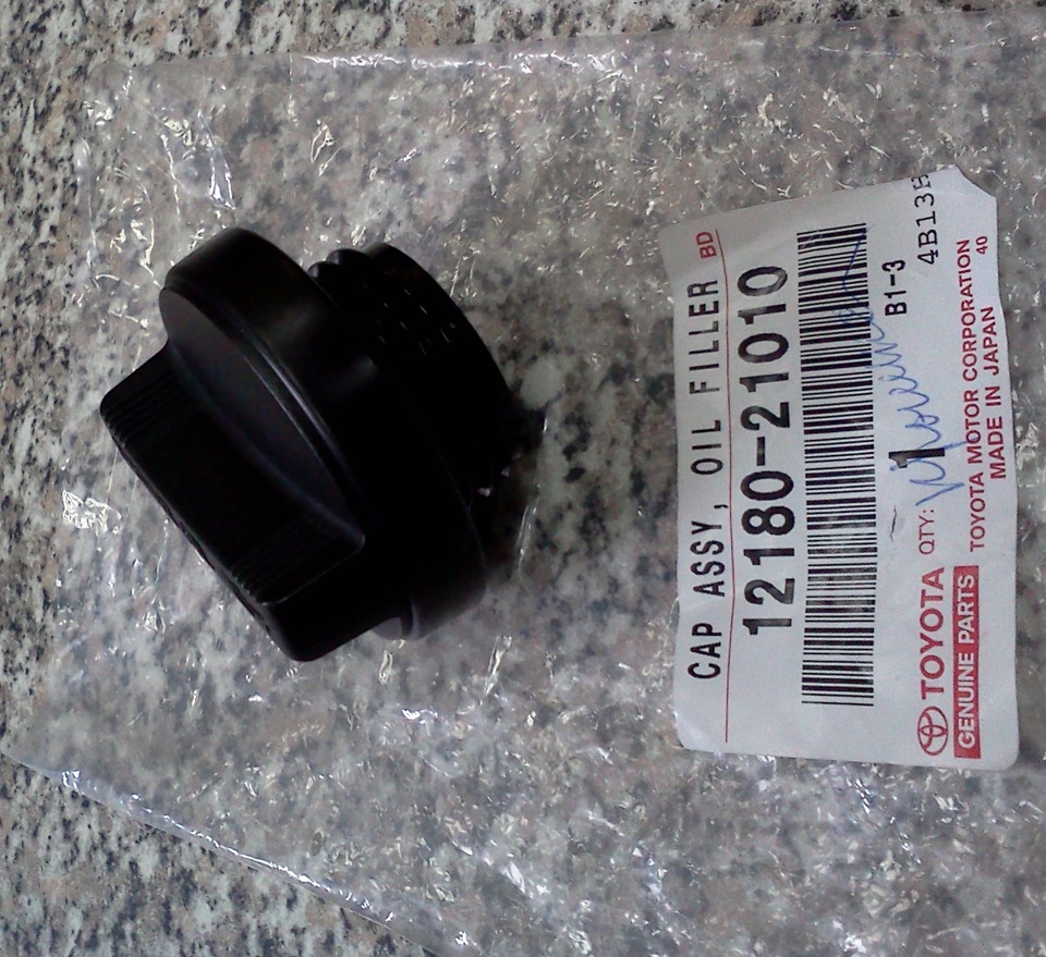 замена крышки масло заливной горловины ))) oem и ополоснулись ...