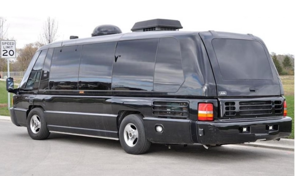 Mauck MSV 1120S Executive Coach Limousine\Advanced Bus Industries LLC ...