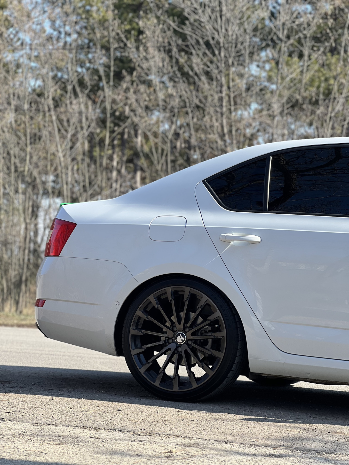 R19 235/35 + H&R -40mm — Skoda Octavia A7 Mk3, 1,8 л, 2016 года | тюнинг | DRIVE2