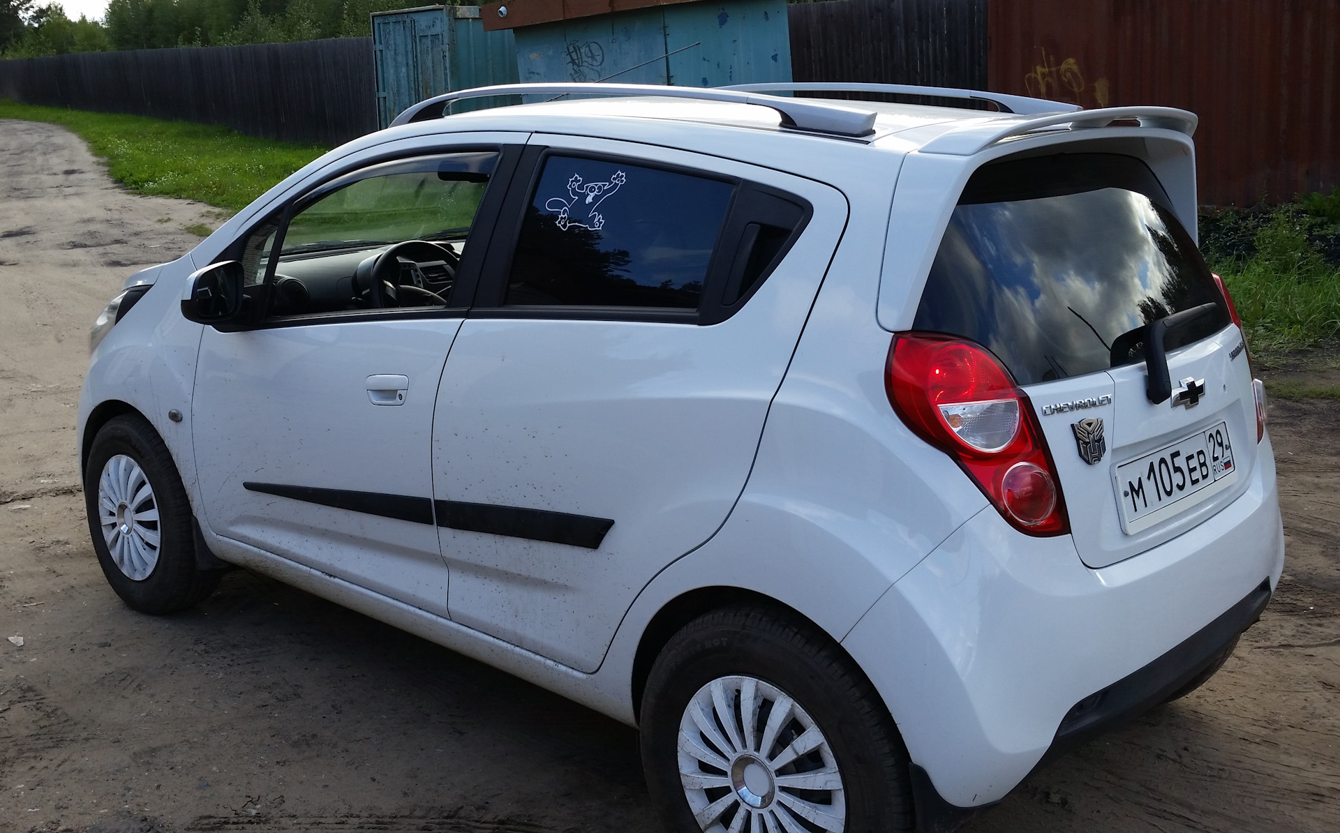 Спойлер на месте! ! — Chevrolet Spark (M300), 1 л, 2013 года | стайлинг | DRIVE2