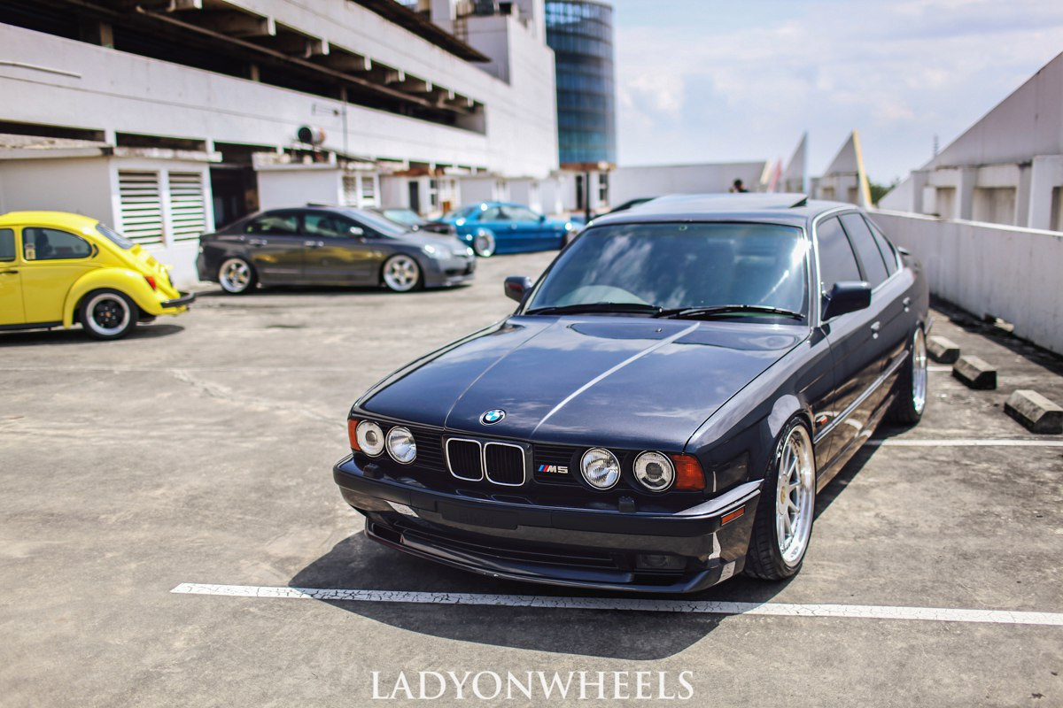 Куплю передние оранжевые оригинальные поворотники Е34 в отличном состоянии — BMW 5 series (E34 ...